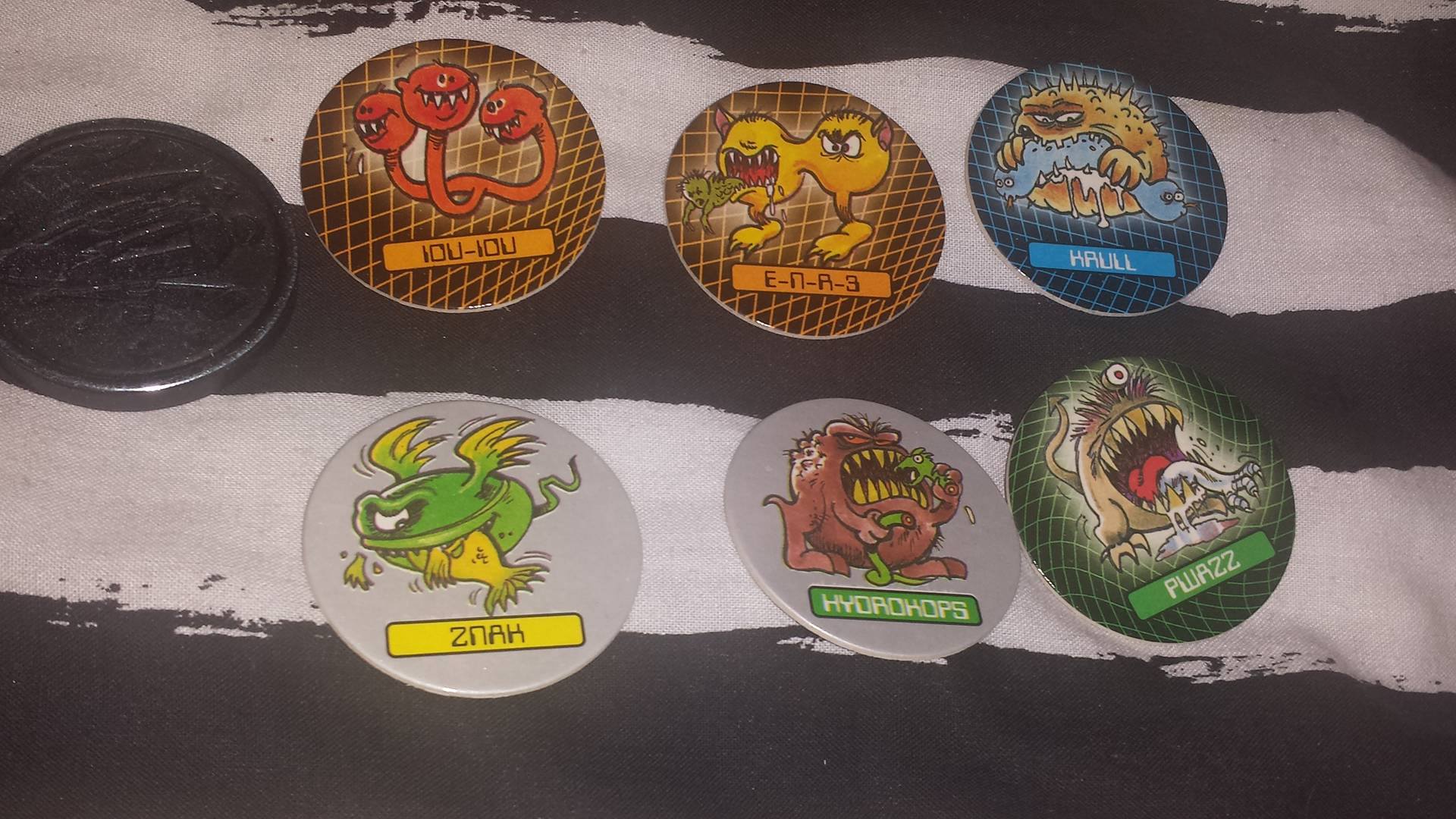 Opening packets of alien Pogs from 1995, and Star Wars Tazos! – The ...